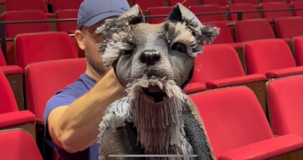 Watch ”The Wizard of Oz”’s Toto give a tour of Curve