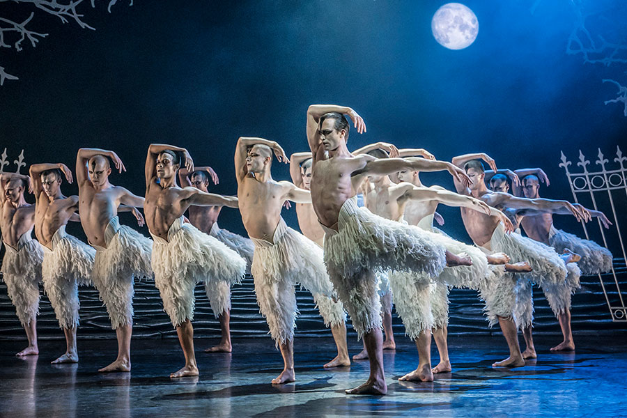 Matthew Bourne’s Swan Lake to embark on 30th anniversary tour