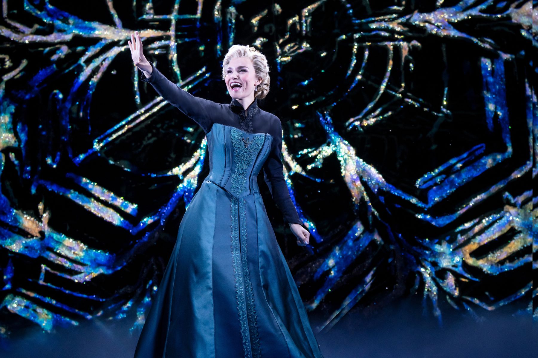 Frozen releases new images for final month in the West End
