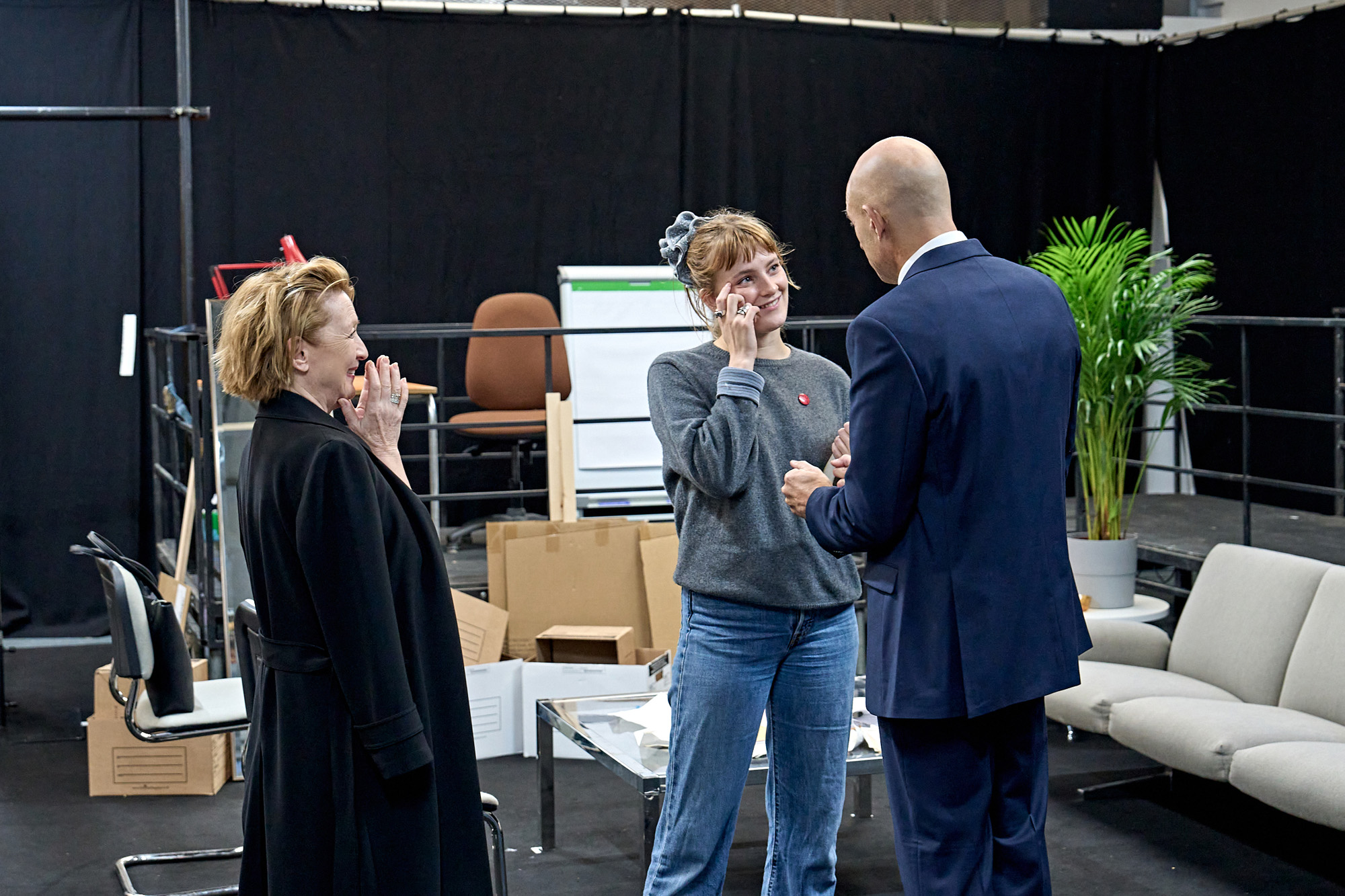 Oedipus with Mark Strong and Lesley Manville – first look at West End ...