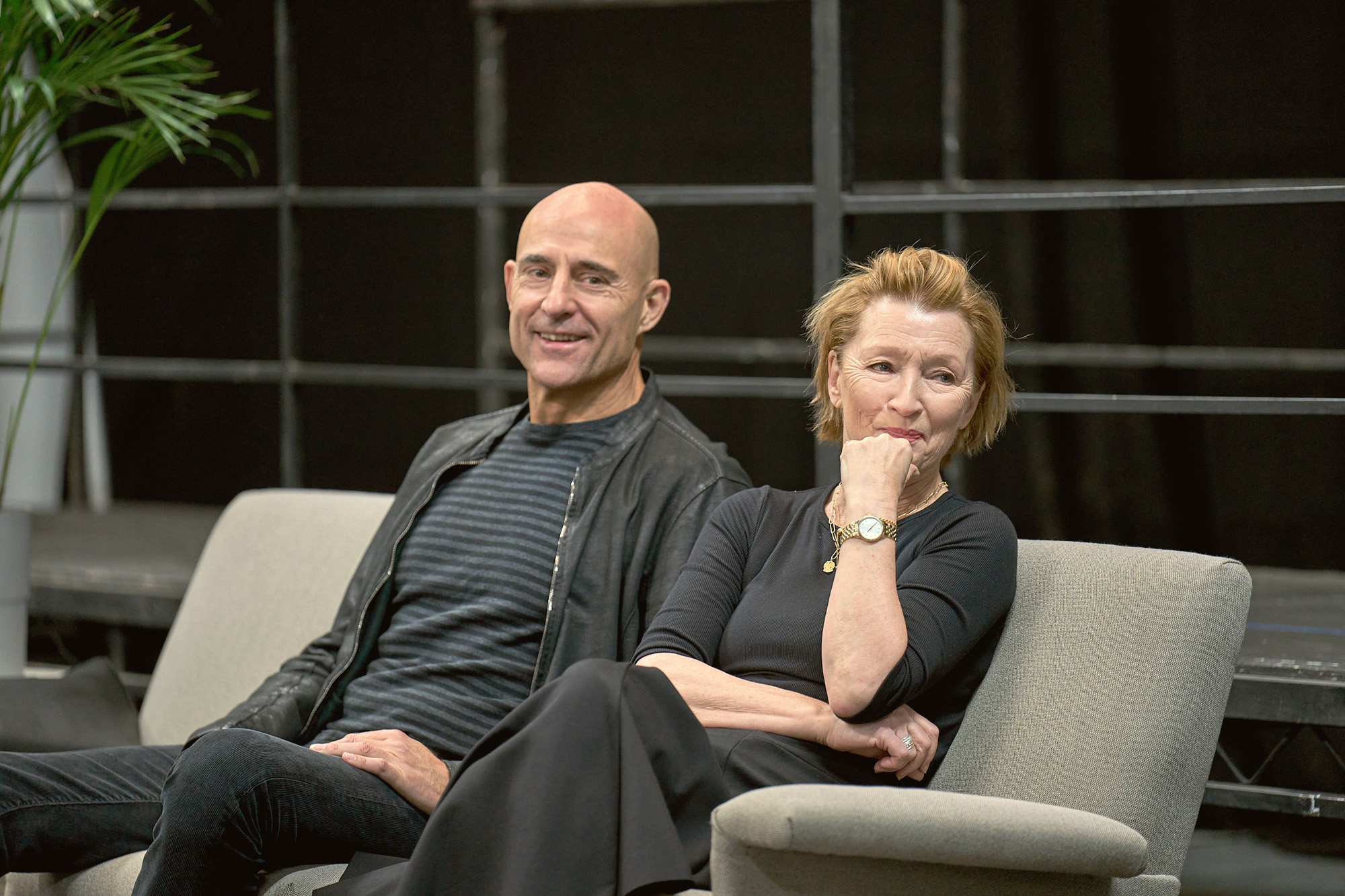 Oedipus with Mark Strong and Lesley Manville – first look at West End ...