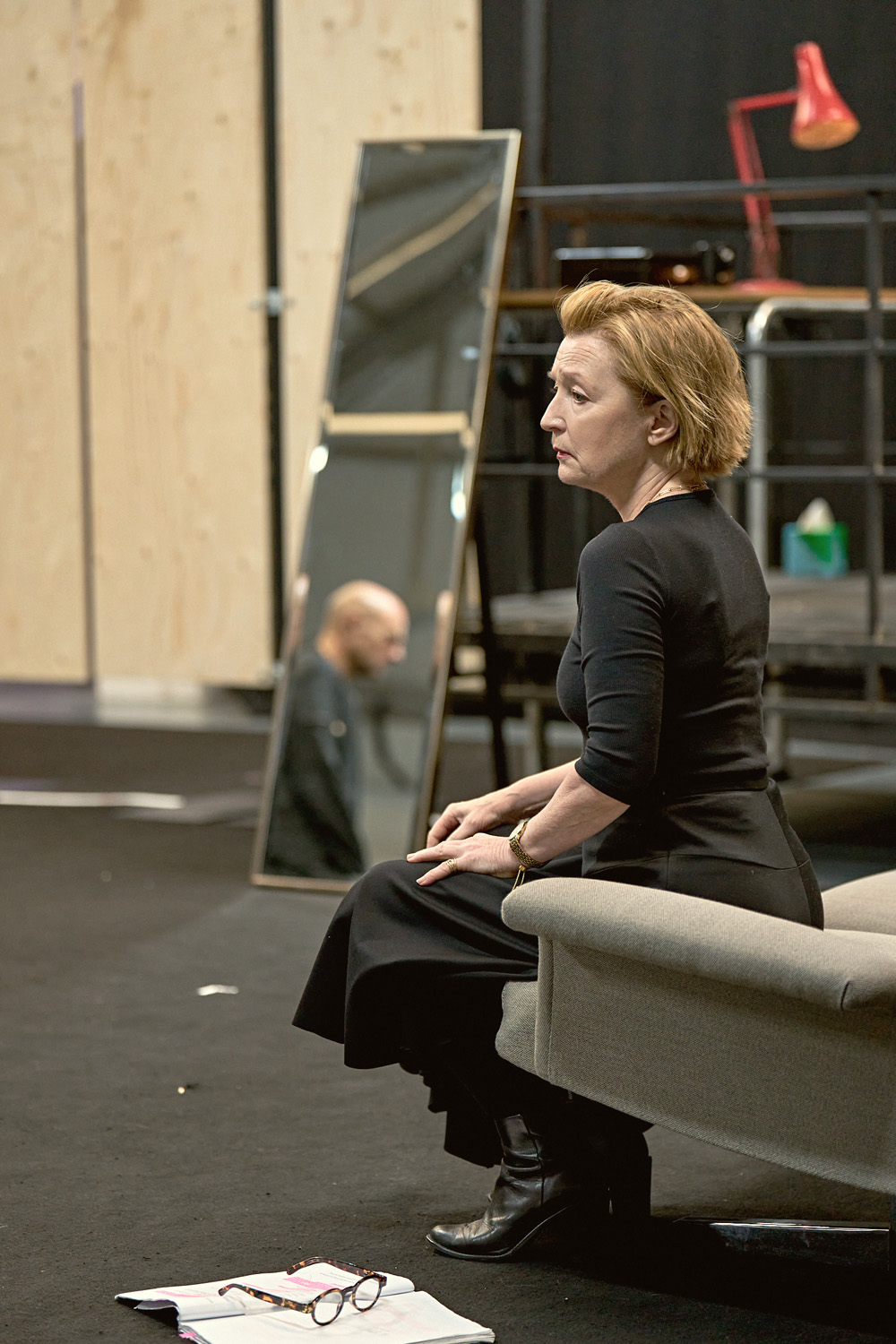 Oedipus with Mark Strong and Lesley Manville – first look at West End ...