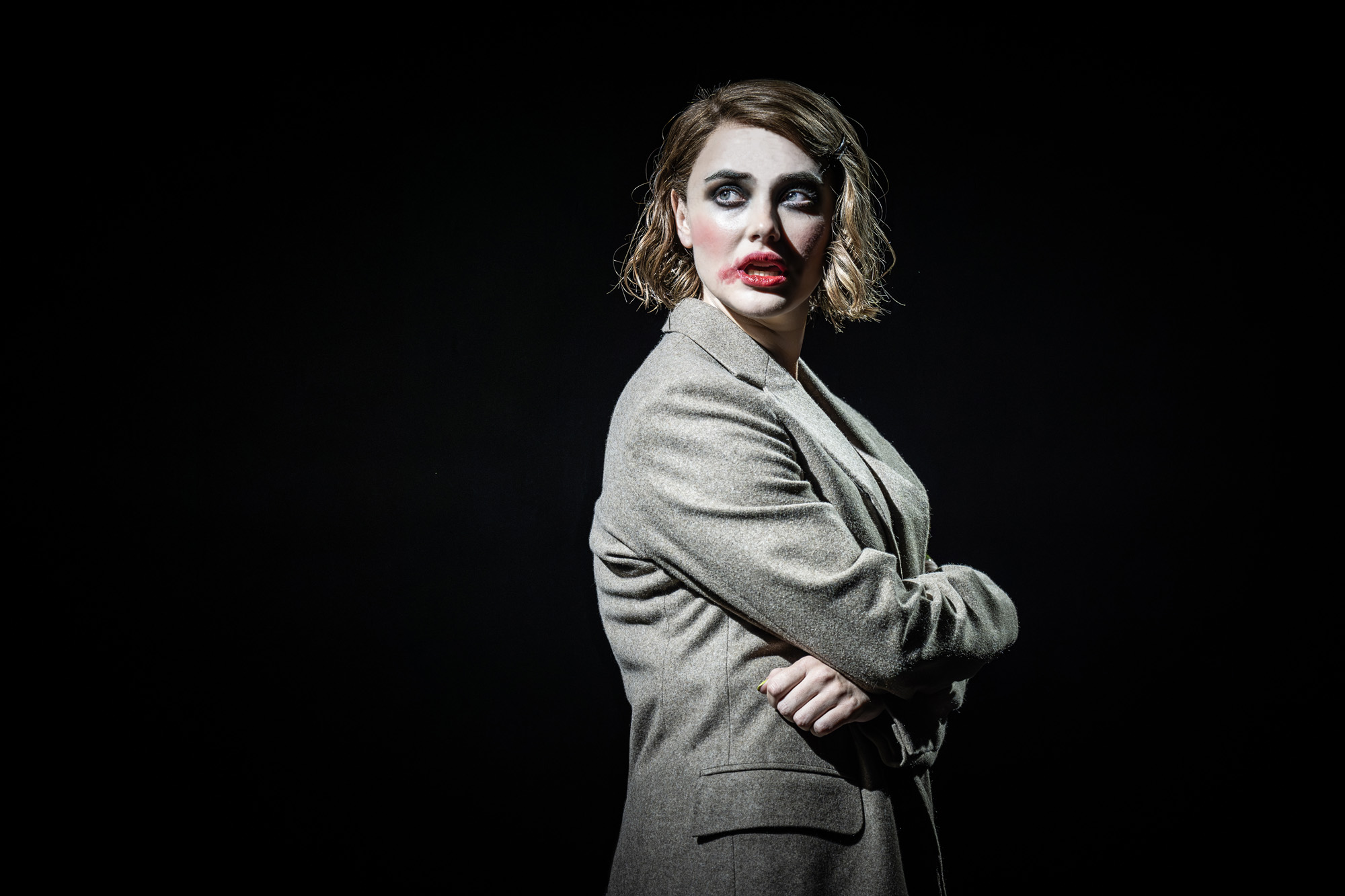 New photos of Katherine Langford and Adam Gillen in Cabaret released