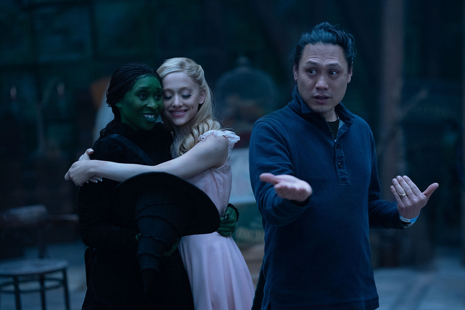 Idina Menzel confirms Wicked movie cameo with Kristin Chenoweth