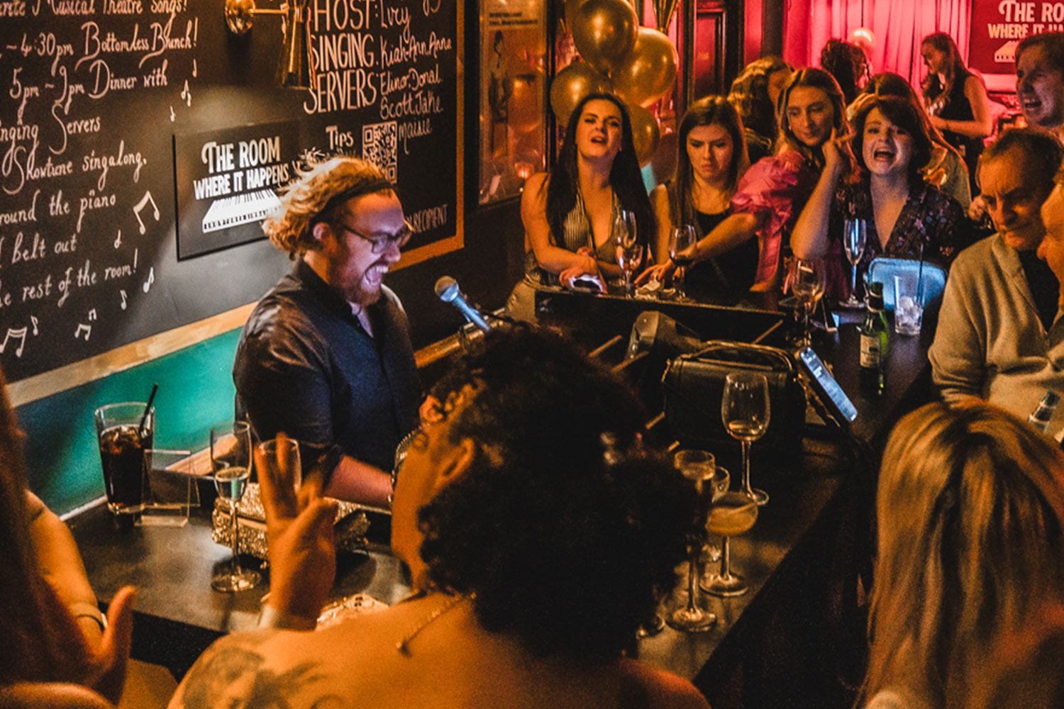 Musical theatre bar, with performing staff, opens in the West End