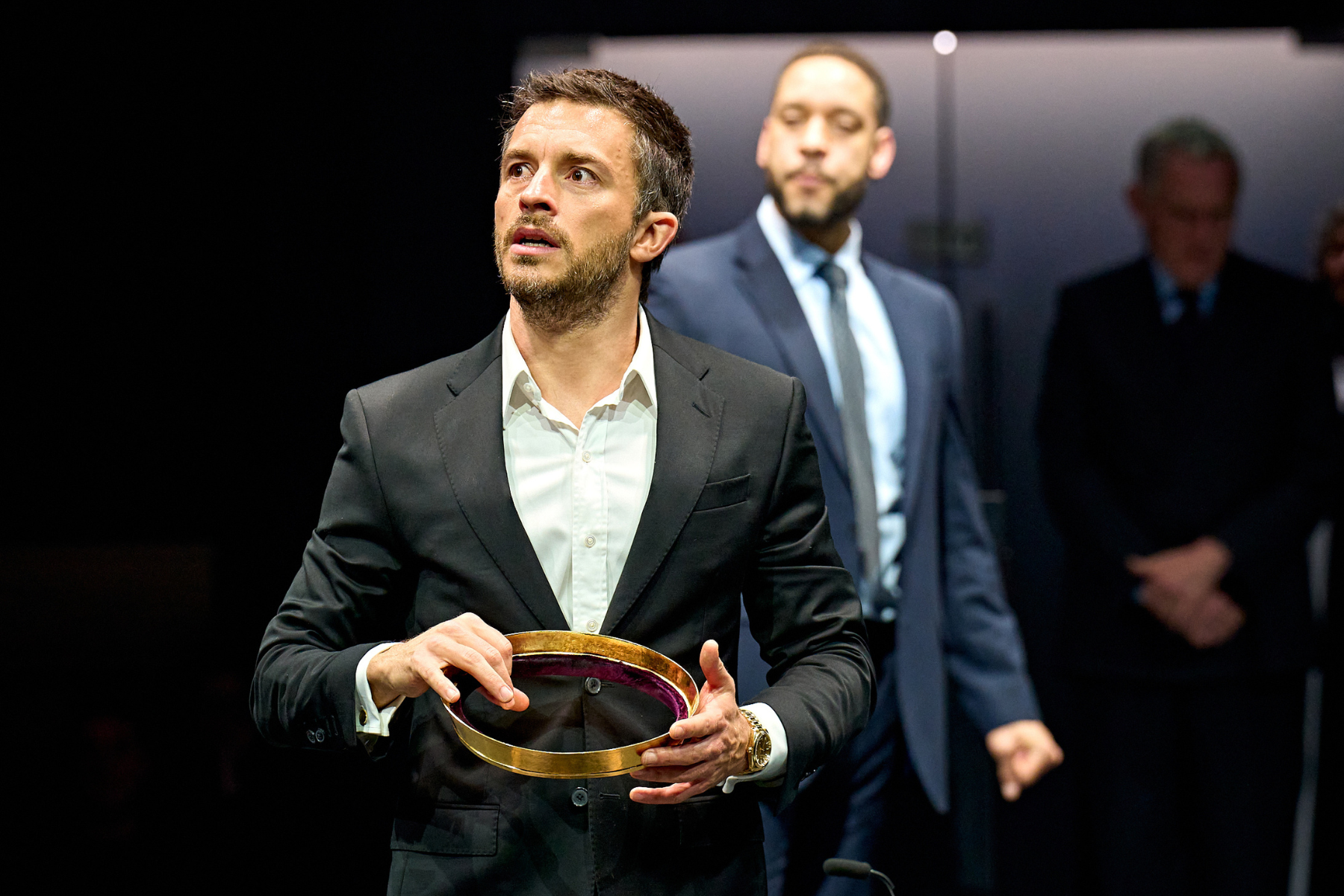 Richard II with Jonathan Bailey releases new production photos