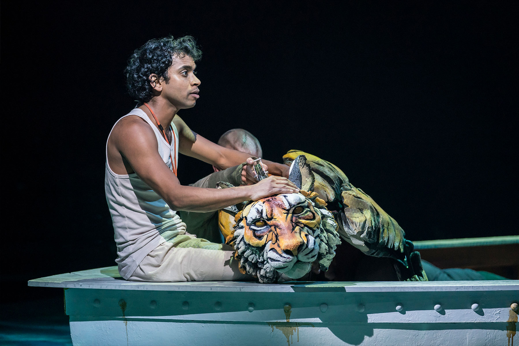 Hiran Abeysekera Biography - career, stage shows and achievements