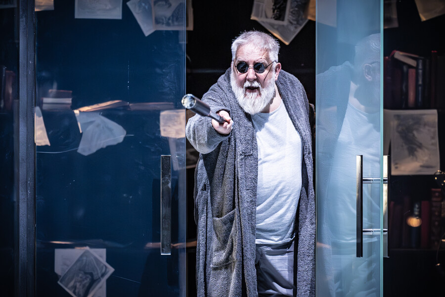 RSC’s Titus Andronicus with Simon Russell Beale releases photos