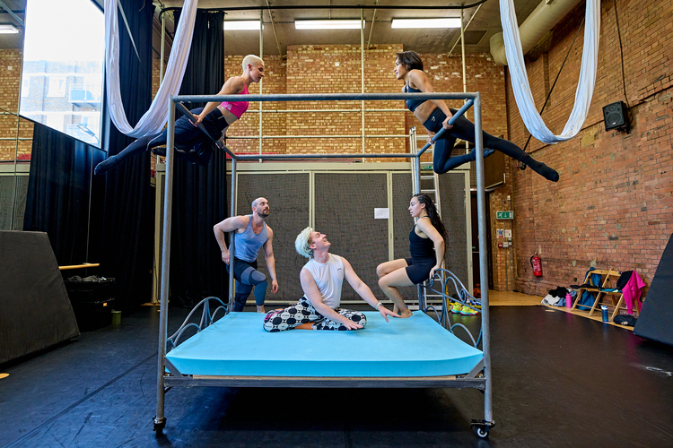 A Midsummer Night’s Dream at Bridge Theatre releases rehearsal photos
