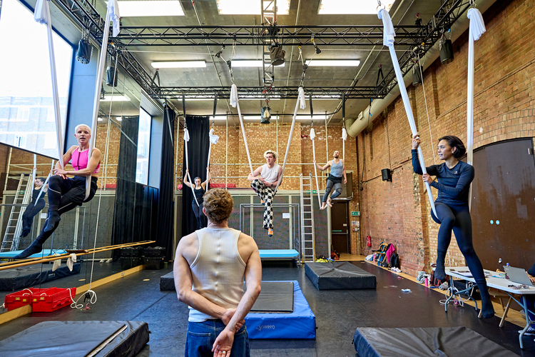 A Midsummer Night’s Dream at Bridge Theatre releases rehearsal photos