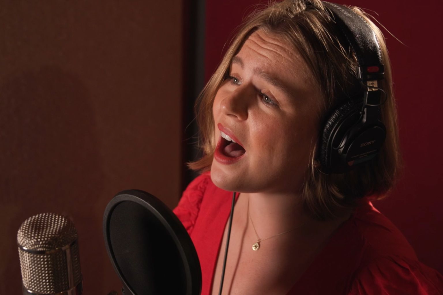 Who is Emily Lane? Theatre, news and more