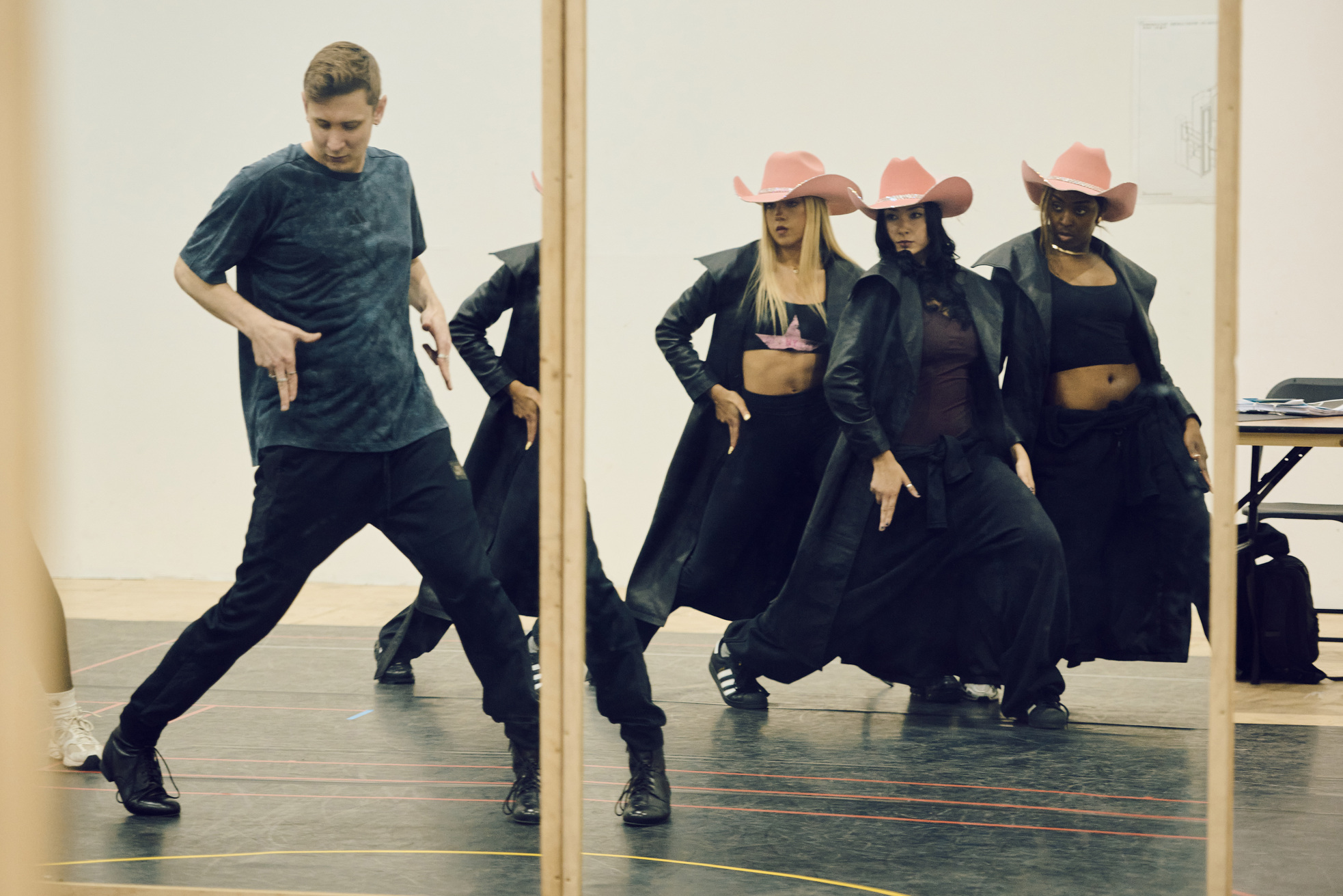 Dita Von Teese’s Diamonds and Dust with Faye Tozer releases rehearsal ...