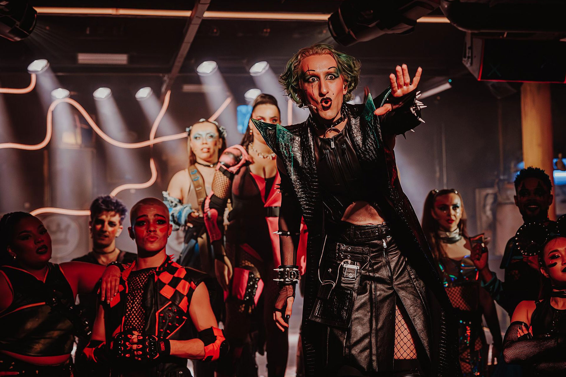 OSCAR at the Crown review – dystopian musical walks on the Wilde side