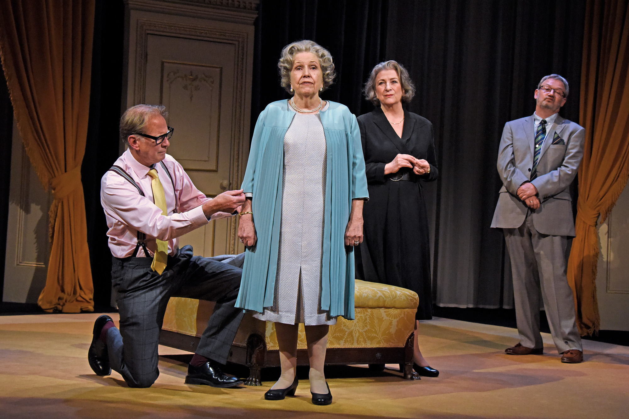 Anne Reid and Caroline Quentin in By Royal Appointment – first look at tour