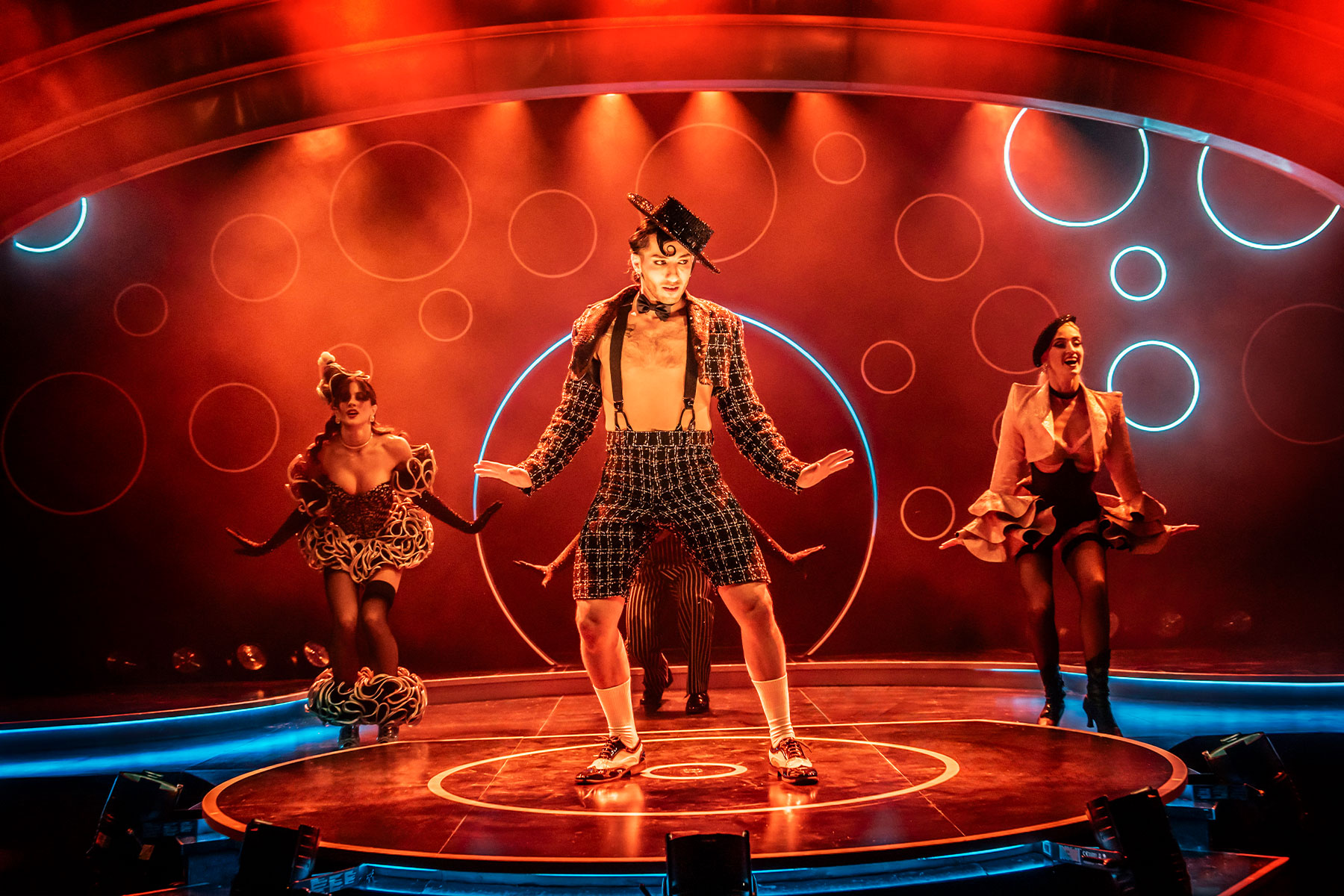 Cabaret circus show Sabrage sets London return