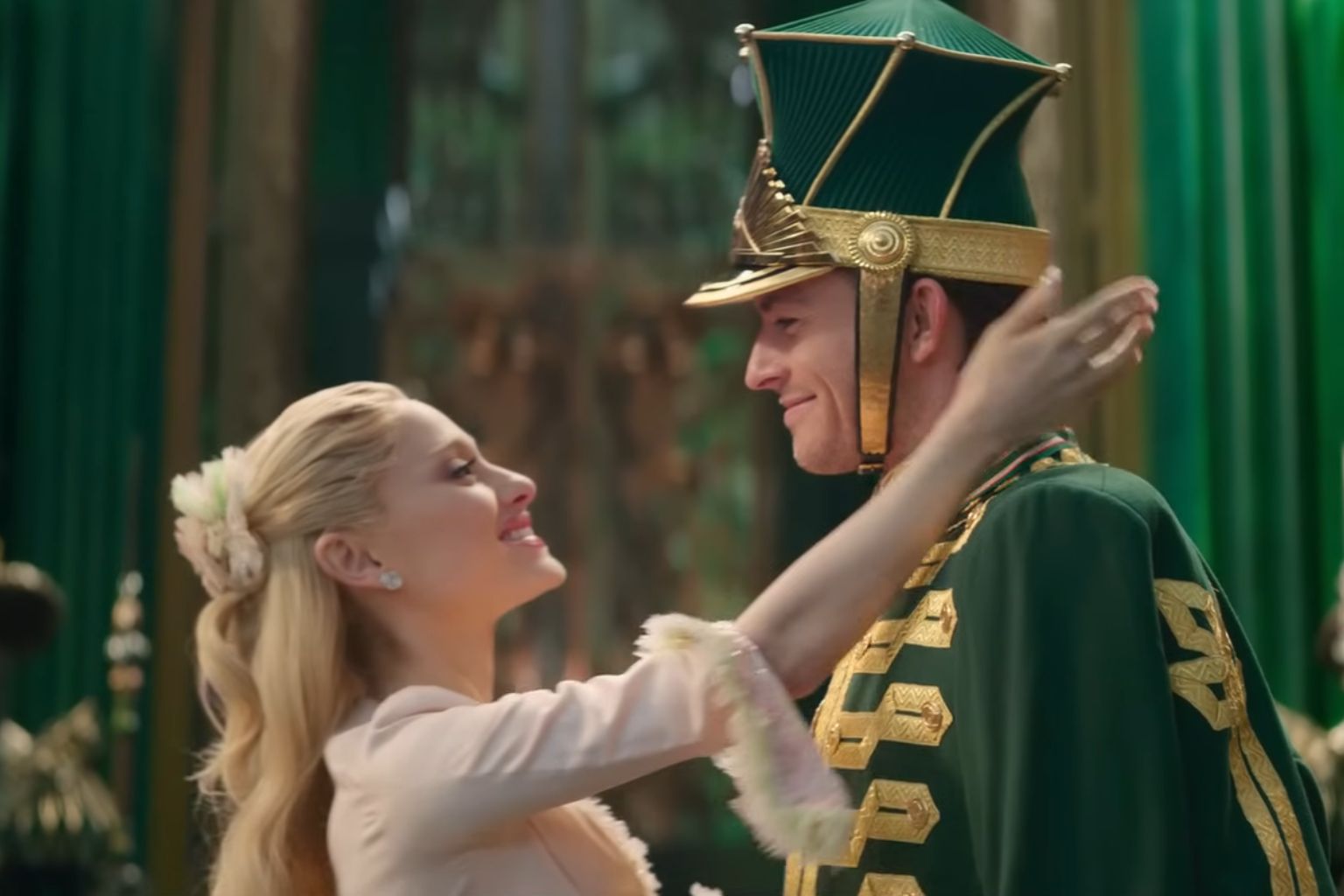 Wicked: For Good unveils final trailer