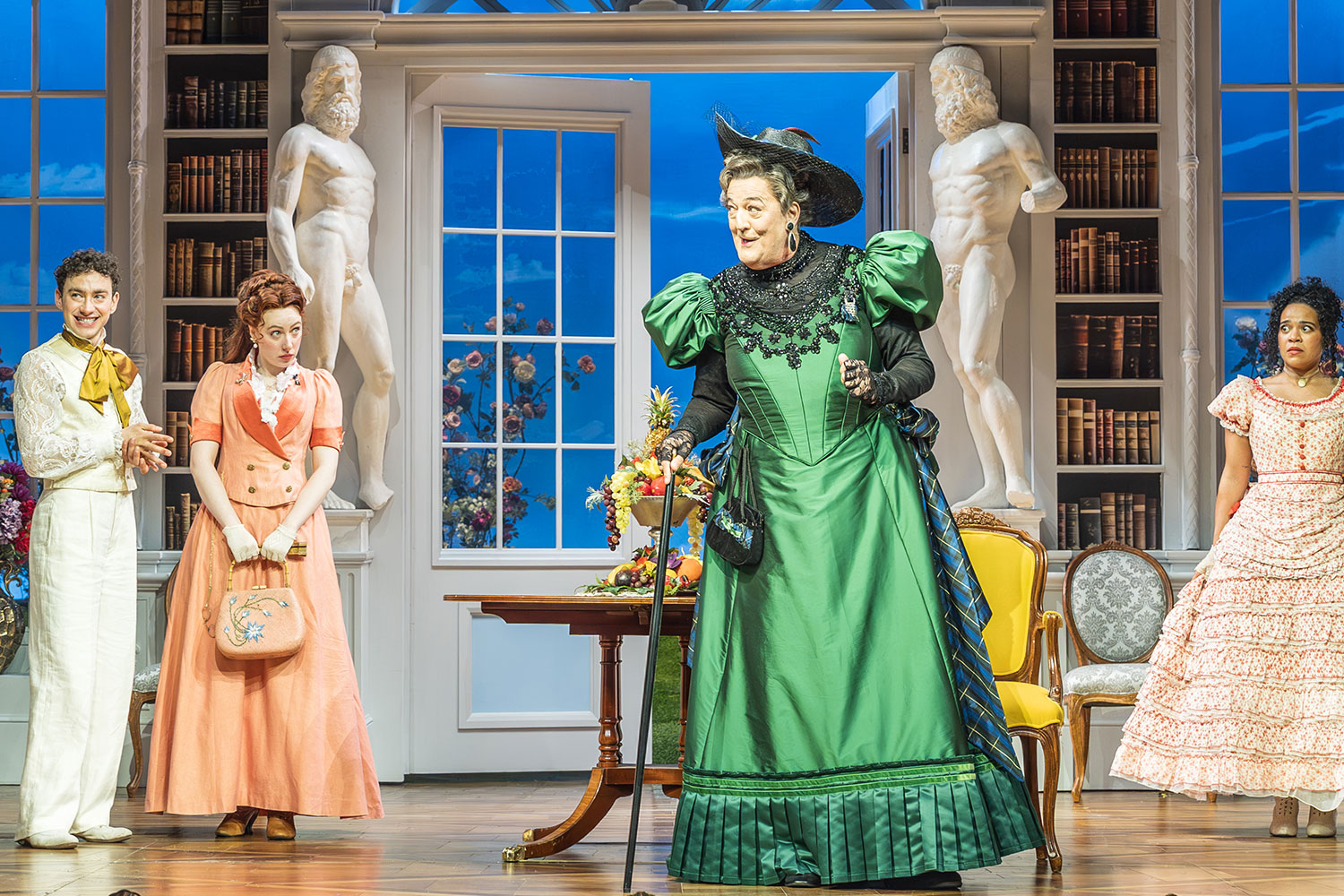 Who is Kitty Hawthorne? Stage performer