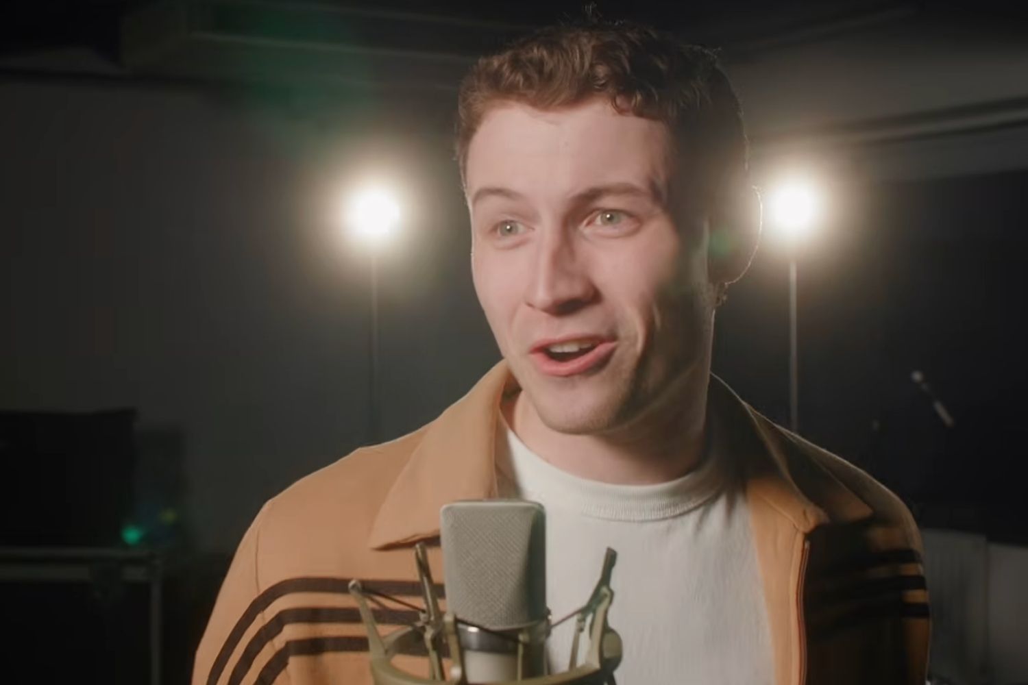 In Pieces musical – watch Alex James-Hatton perform “That’s What I’m ...